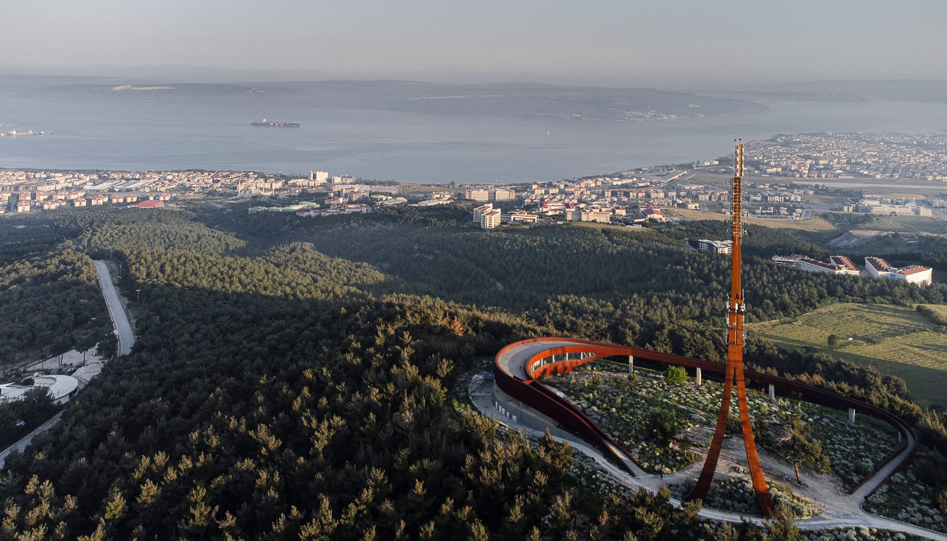 Looping Corten-steel to broadcast. Canakkale Antenna Tower by IND ...