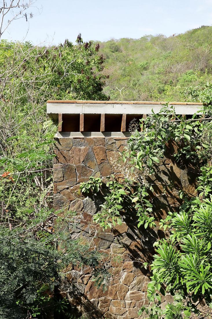 Cuando el centro de la casa es la naturaleza. El Torón II por Ignacio ...