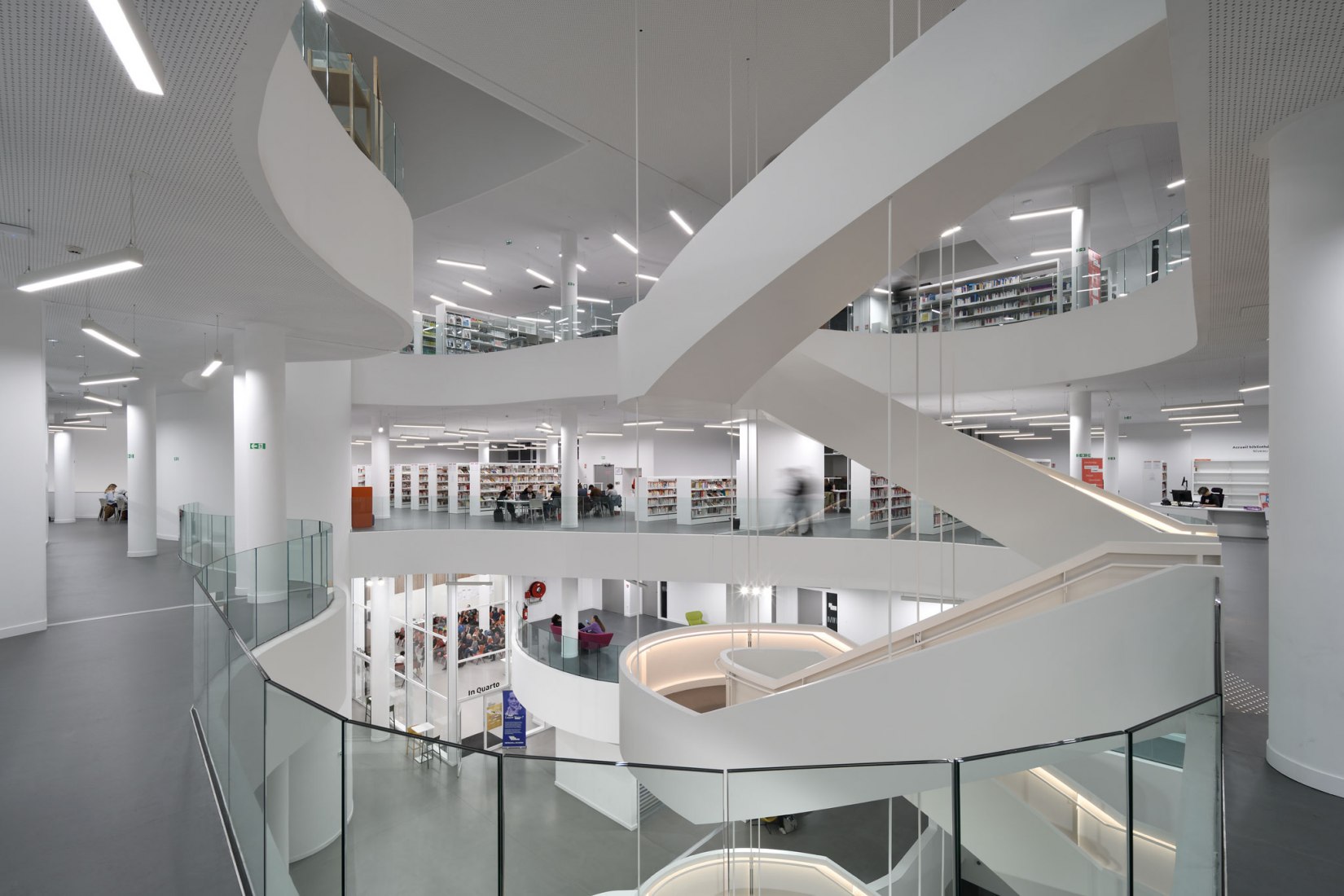 An interior of light. Le Studium learning center by Jean-Pierre Lott ...