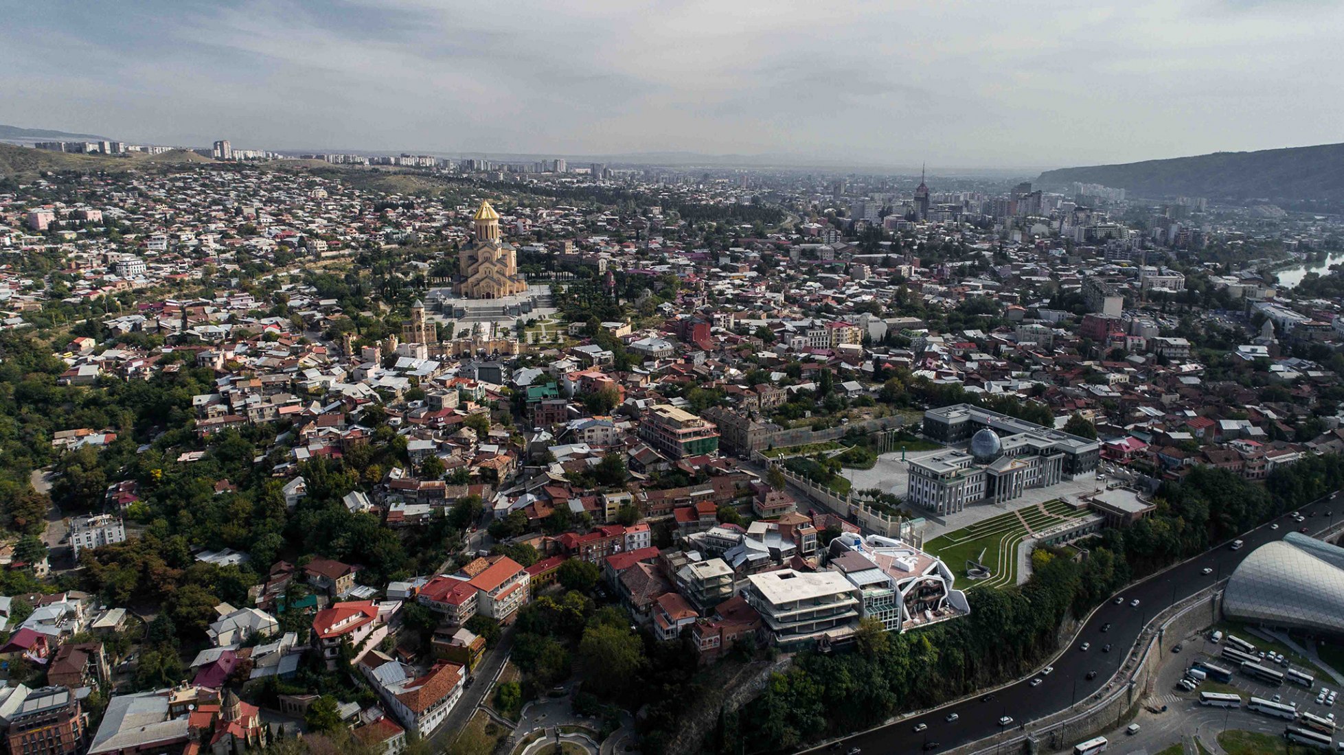 Una ubicación destacada. PIPIA.PANORAMA por J.MAYER.H Arquitectos ...