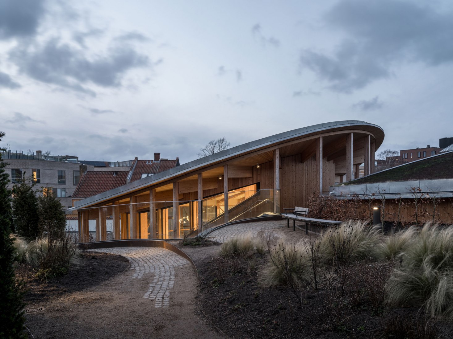 Duality of opposites. H.C. Andersen museum by Kengo Kuma & Associates ...