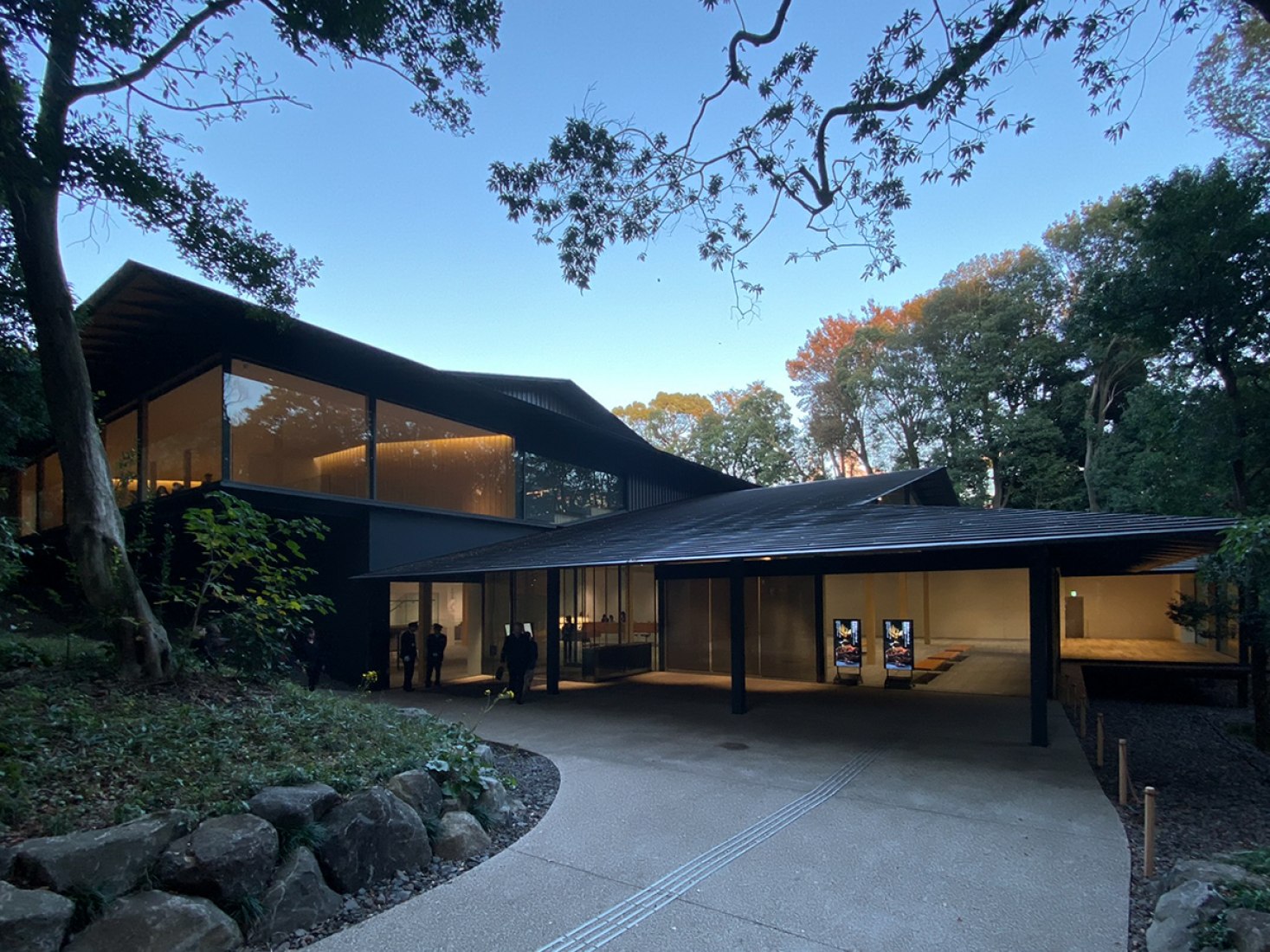 New Masterpiece. Meiji Jingu-Shrine Museum by Kengo Kuma | The Strength ...