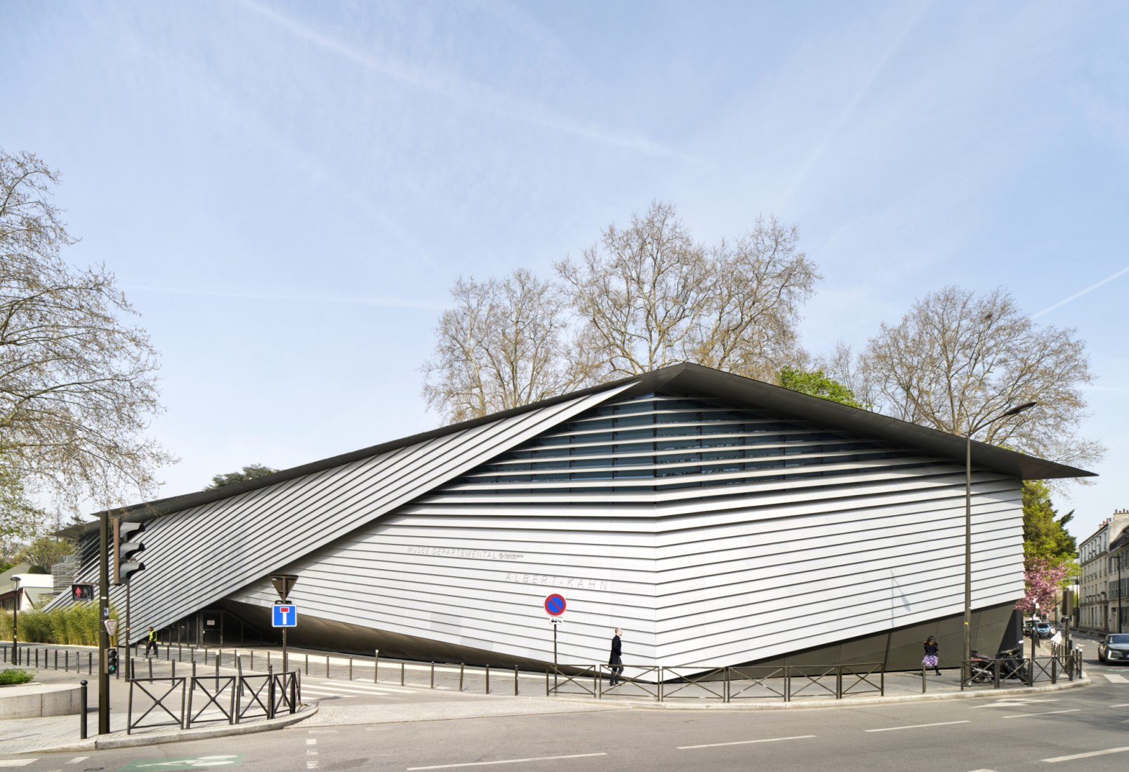 An engawa museum. Albert-Kahn departmental museum by Kengo Kuma | The ...