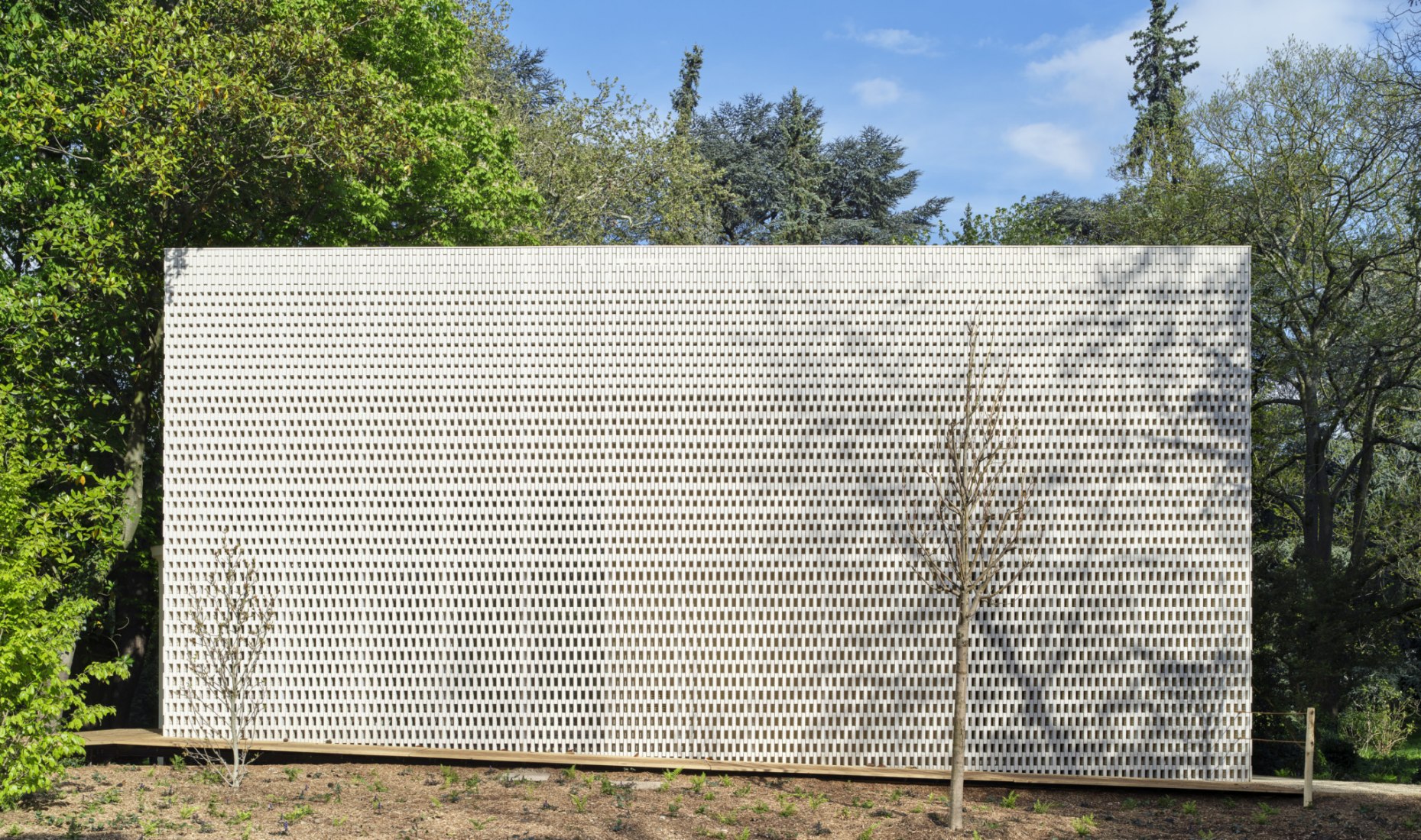 An engawa museum. Albert-Kahn departmental museum by Kengo Kuma | The ...