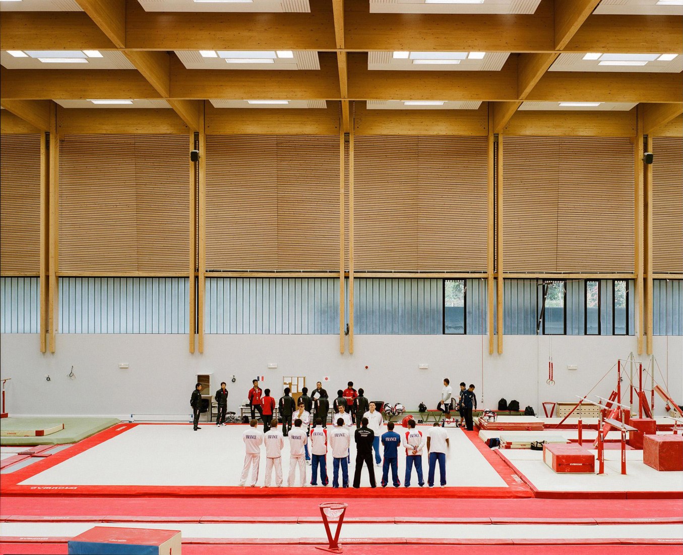 A renovated space for abstract art. Sport Center Paris by Leclercq ...
