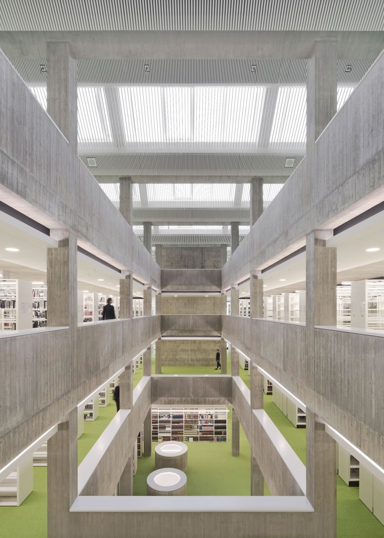 A new look to in-situ concrete. Württemberg State Library Annex by LRO ...