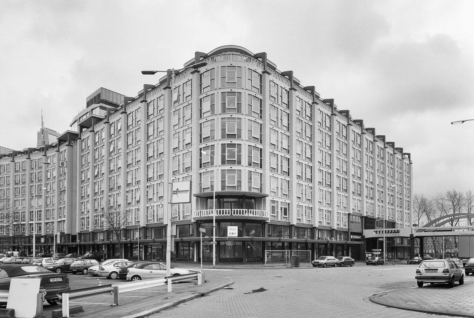Postwar reconstruction icon. Groot Handelsgebouw by Huig Maaskant and ...