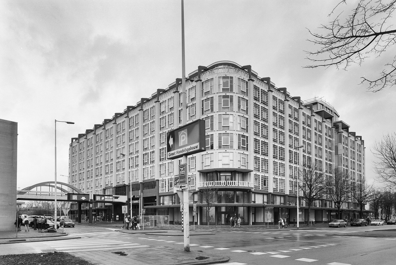 Postwar reconstruction icon. Groot Handelsgebouw by Huig Maaskant and ...