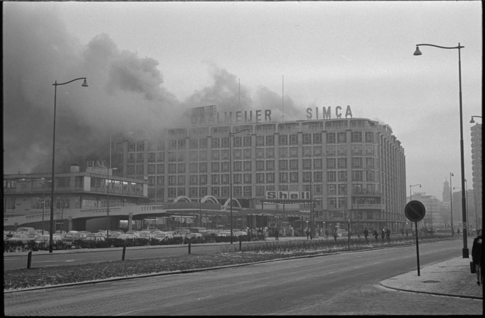 Postwar reconstruction icon. Groot Handelsgebouw by Huig Maaskant and ...