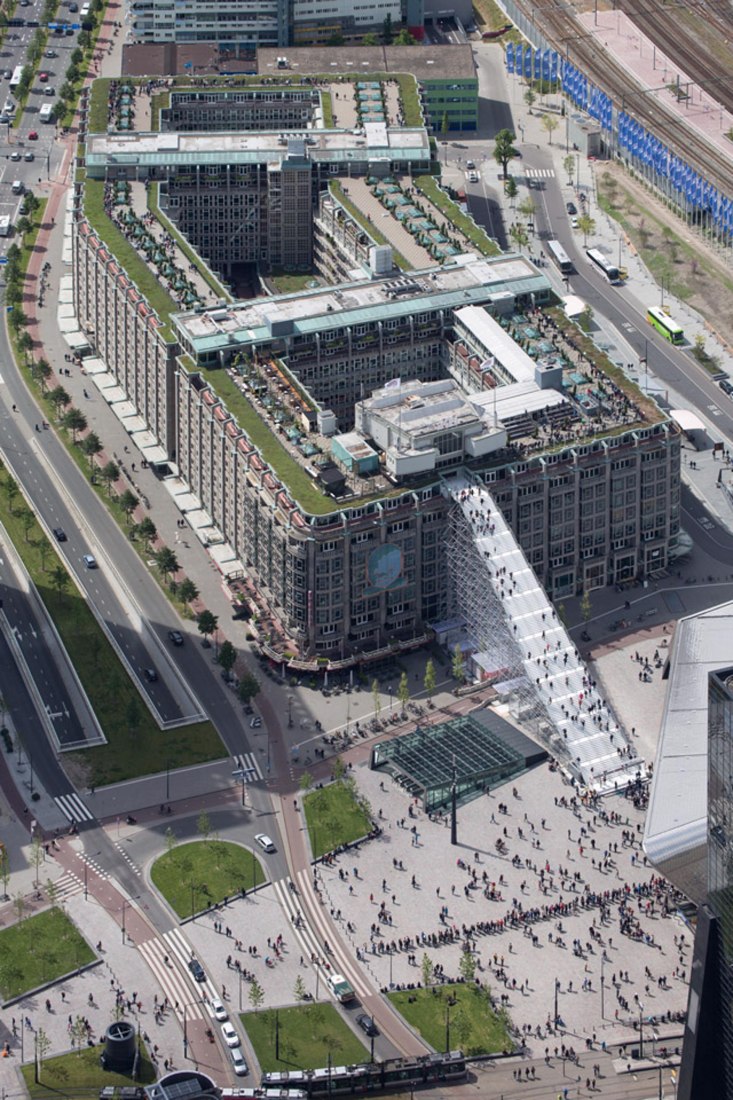Postwar reconstruction icon. Groot Handelsgebouw by Huig Maaskant and ...