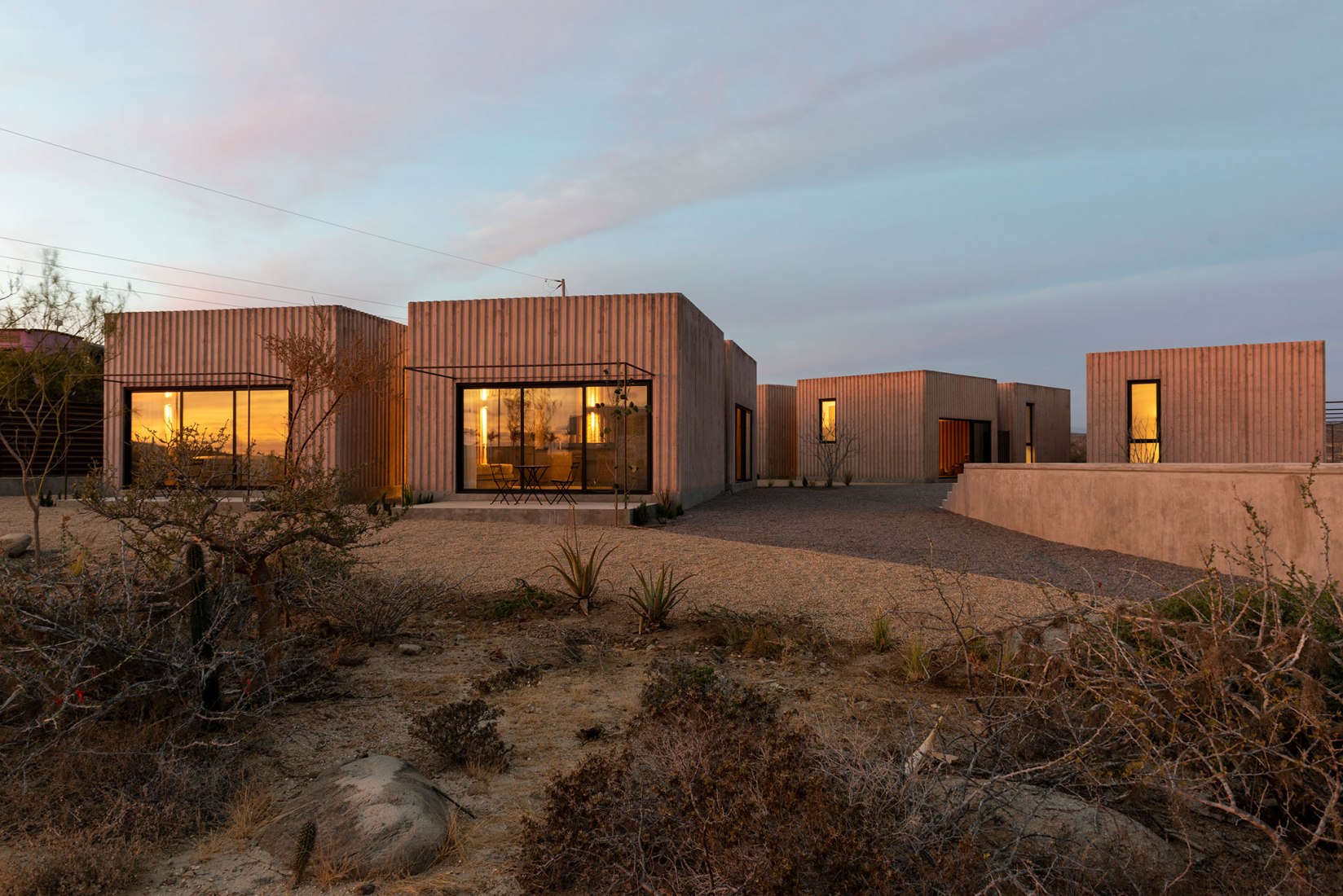 An oasis of privacy. Casa Santos by María Gómez, Héctor Coss and ...