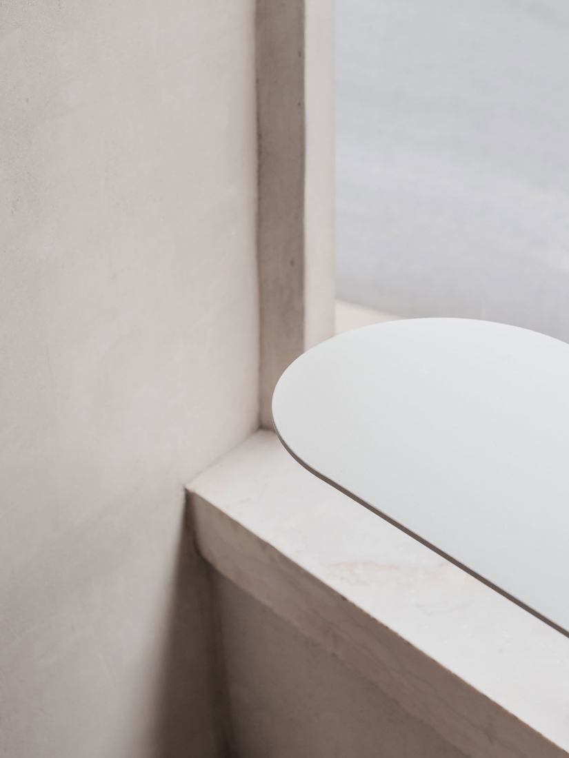 Scenography of a domesticated public space. O PIF by Maxime Mangold ...