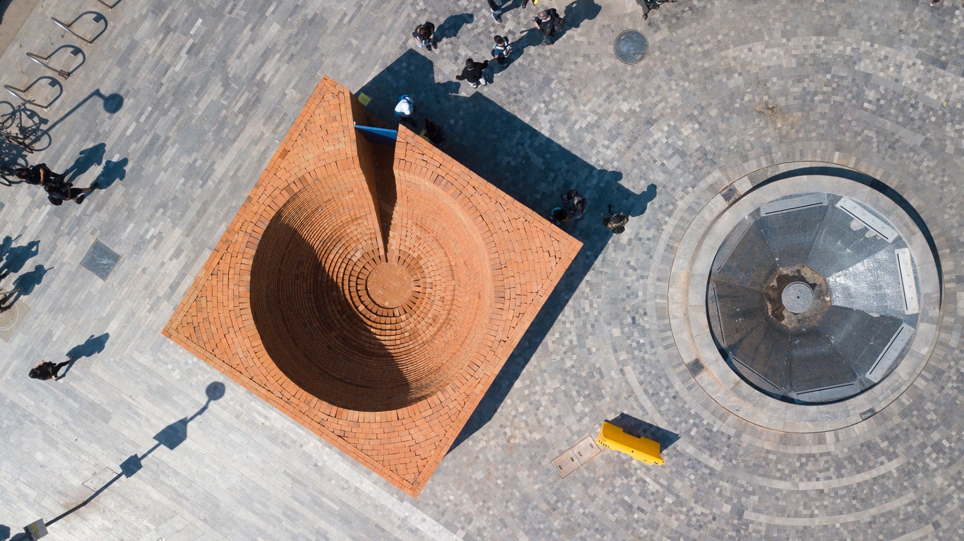 After collapse, ( ) Pavilion by Colectivo seis + Taller Paralelo ...