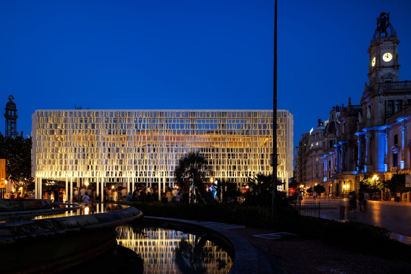 Pavilion for Valencia, the World Design Capital 2022. Àgora València by ...