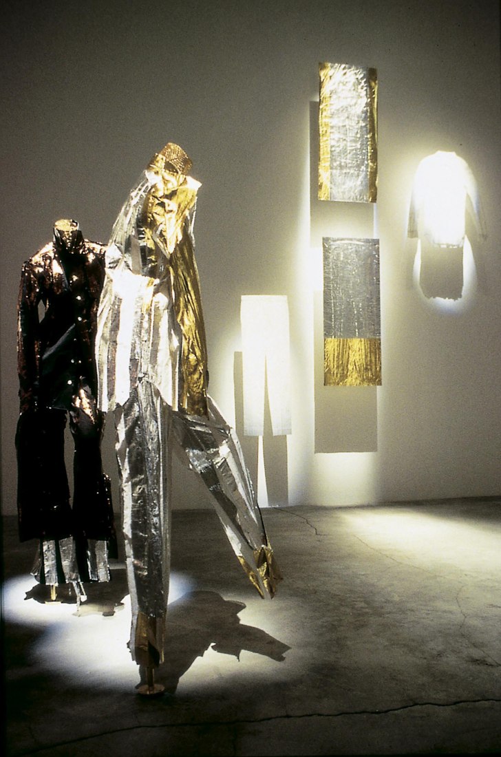 In memóriam, Issey Miyake. Aire, luz y viento | Sobre Arquitectura y ...