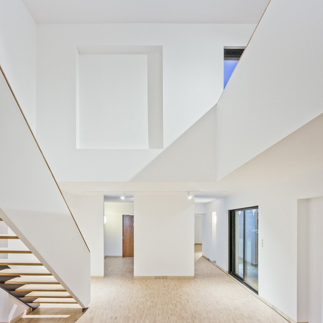 Habitat 67 Unit's Historic Restoration Completed by Safdie Architects ...