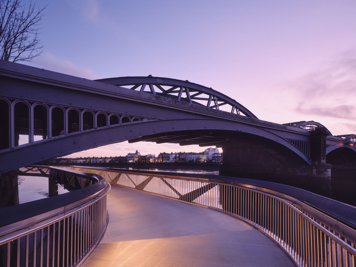 Moxon Architects. Abierto el nuevo puente peatonal del Thames Path en ...