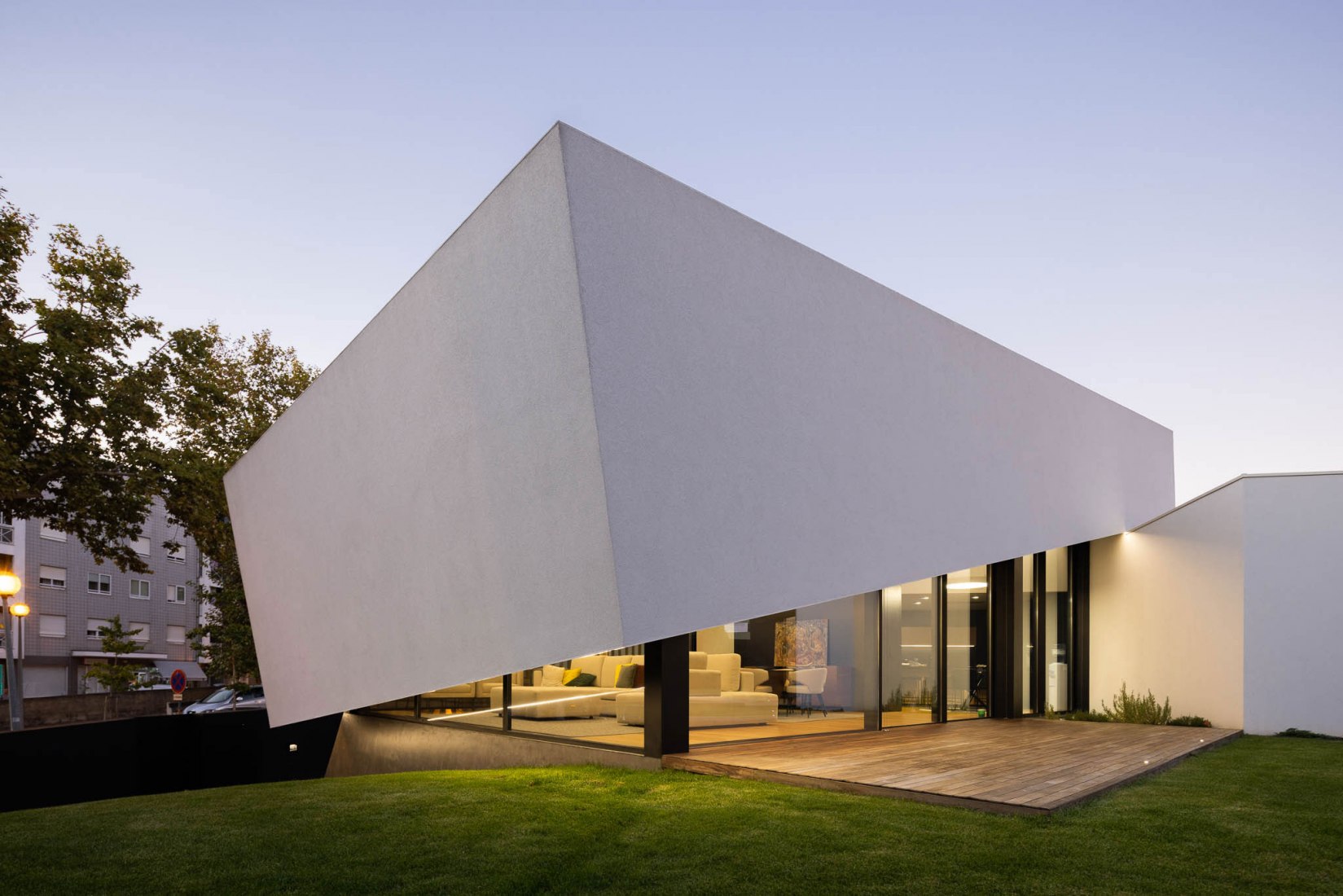 Three axes and a horizontal offset. Tilt House by Mutant Architecture ...