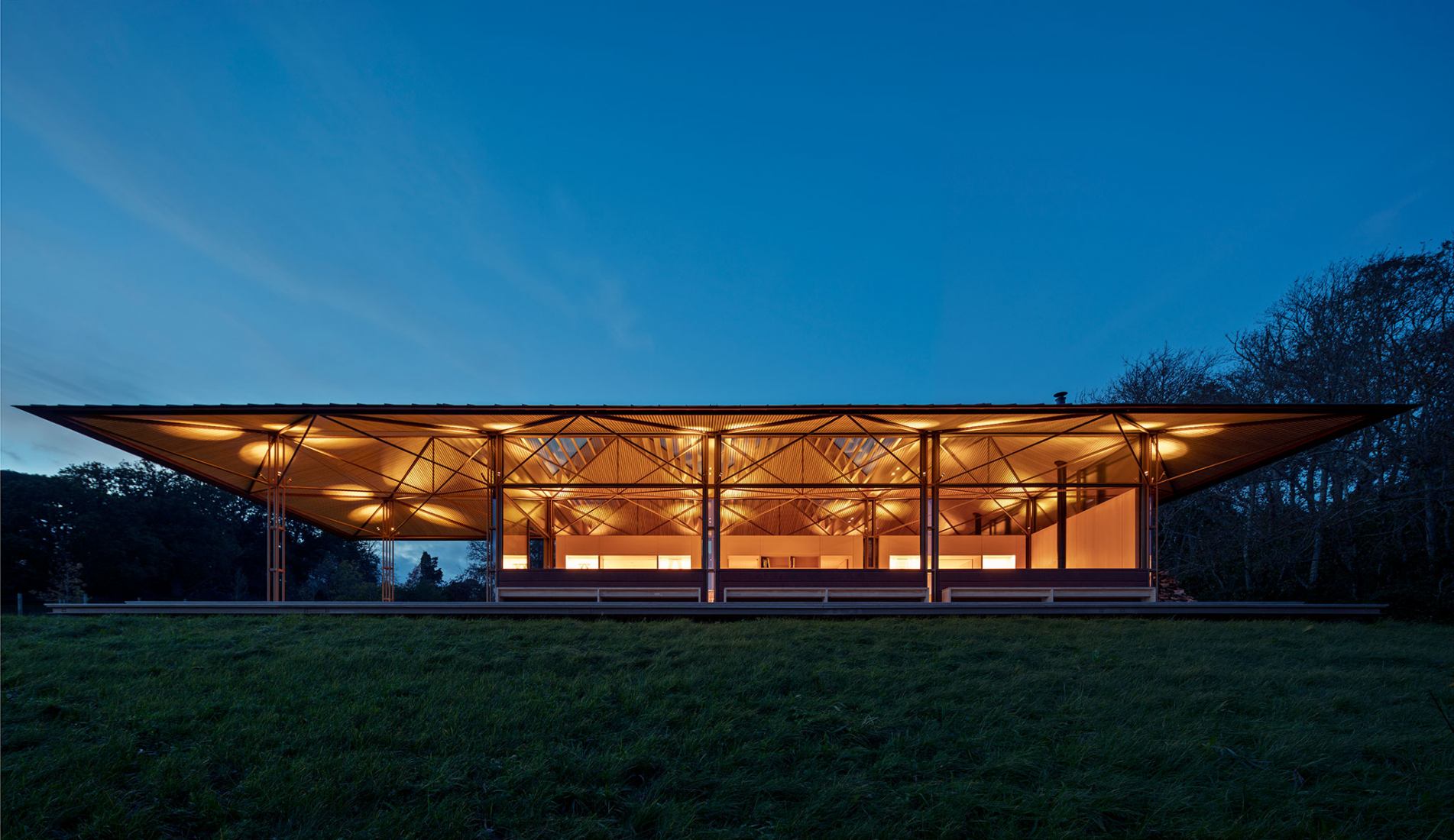 Life among dunes and marshes. Saltmarsh House by Niall McLaughlin ...