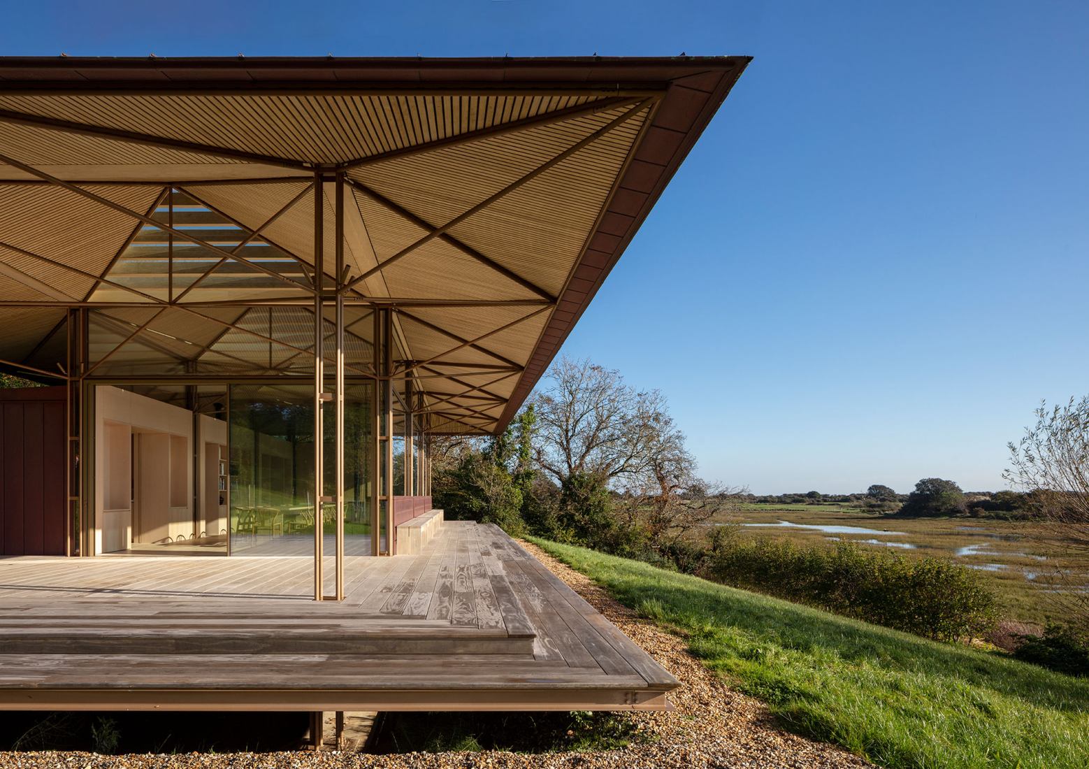 Life among dunes and marshes. Saltmarsh House by Niall McLaughlin ...