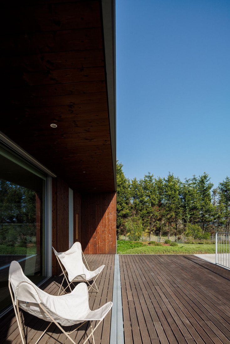 Holiday residence. House in Torreira by NU.MA architects | The Strength ...