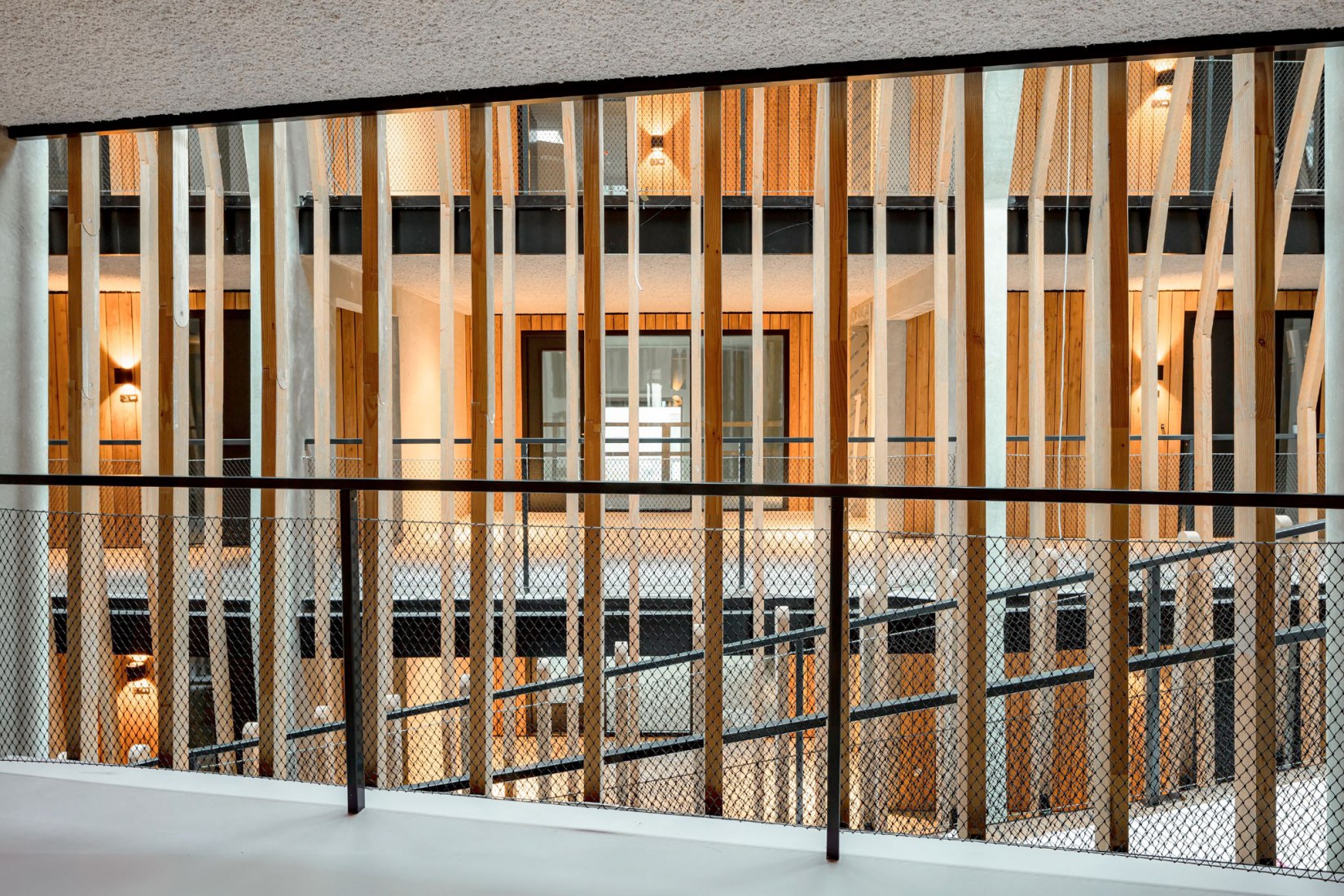 «Jonas» residential building. A scenographic inside and amazing outside ...