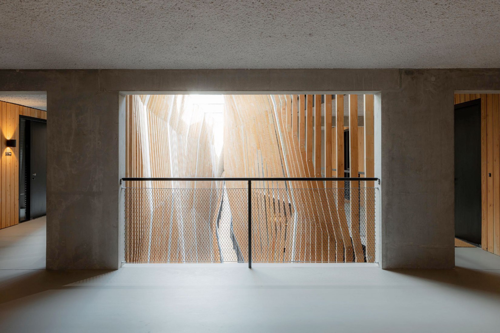 «Jonas» residential building. A scenographic inside and amazing outside ...