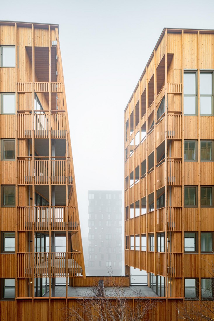 «Jonas» residential building. A scenographic inside and amazing outside ...
