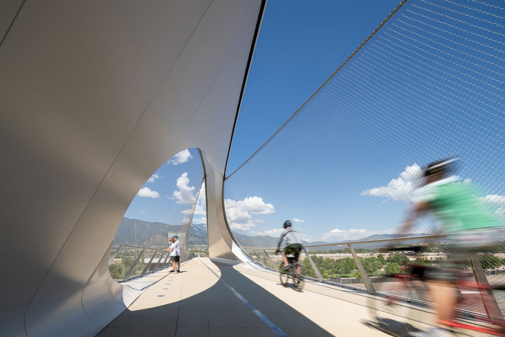 Reconnect the urban grid. Park Union Bridge by Diller Scofidio + Renfro ...