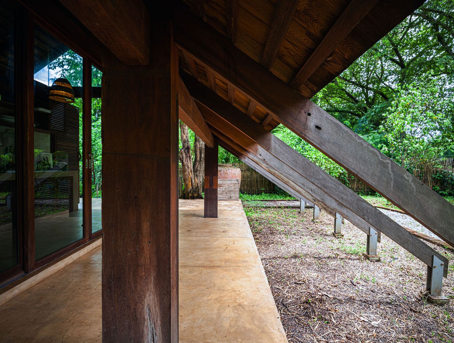Contribution to a local way of building. Mekong House by PAVA ...