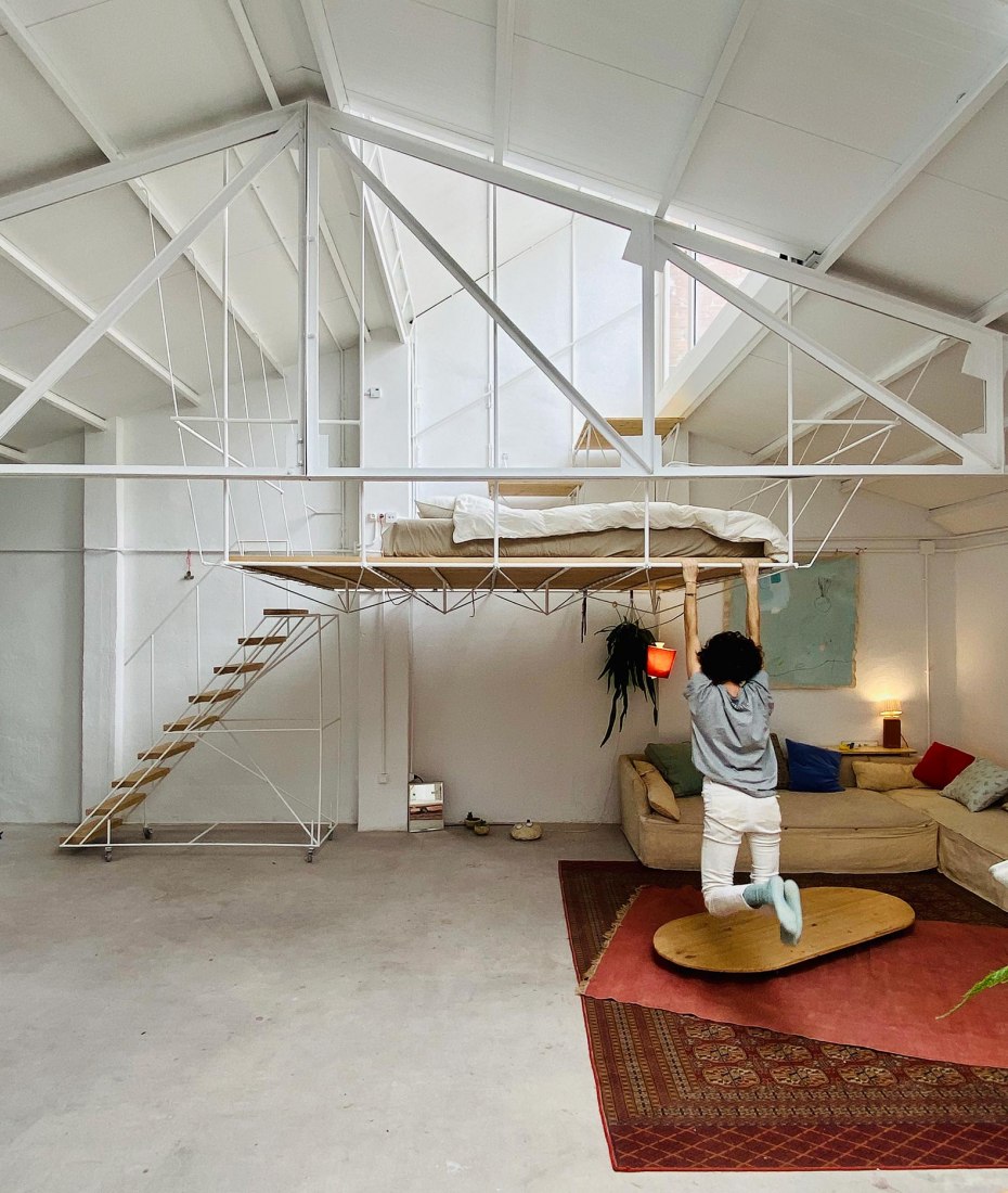 La nave del Topo. Espacio de trabajo y vivienda por Pia Mendaro ...