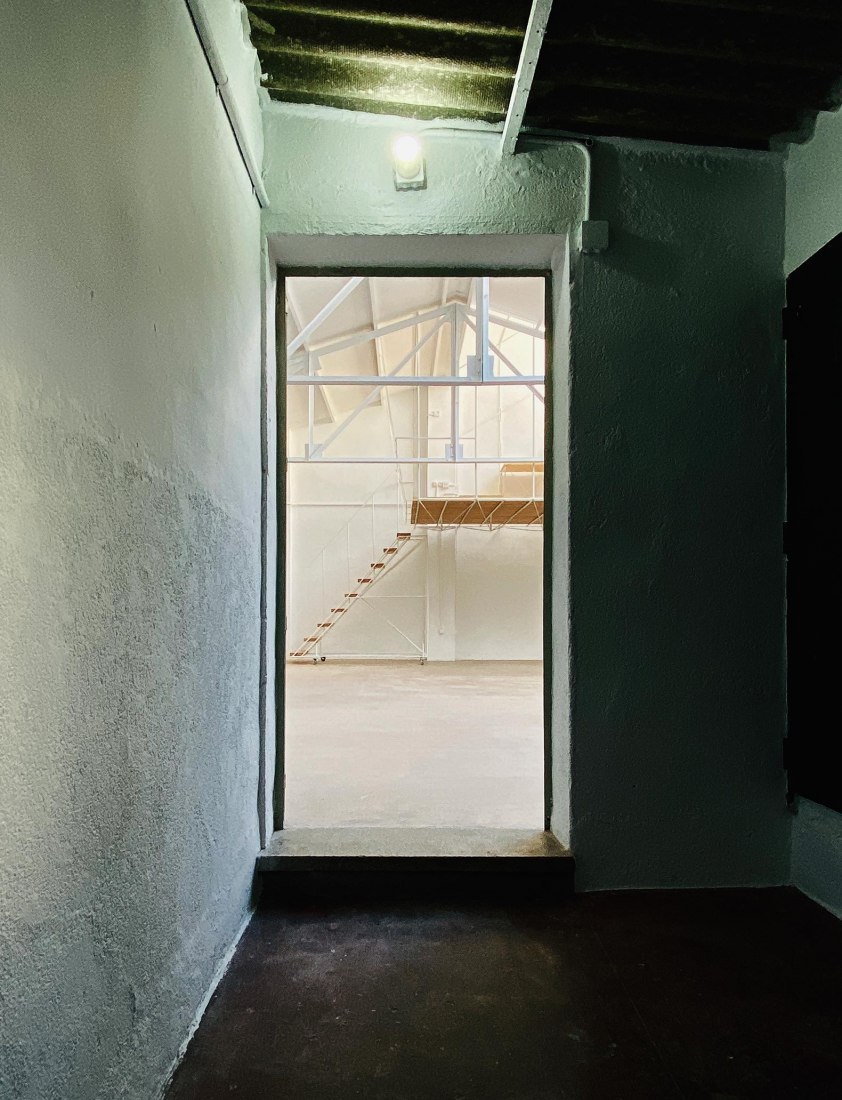 La nave del Topo. Espacio de trabajo y vivienda por Pia Mendaro ...