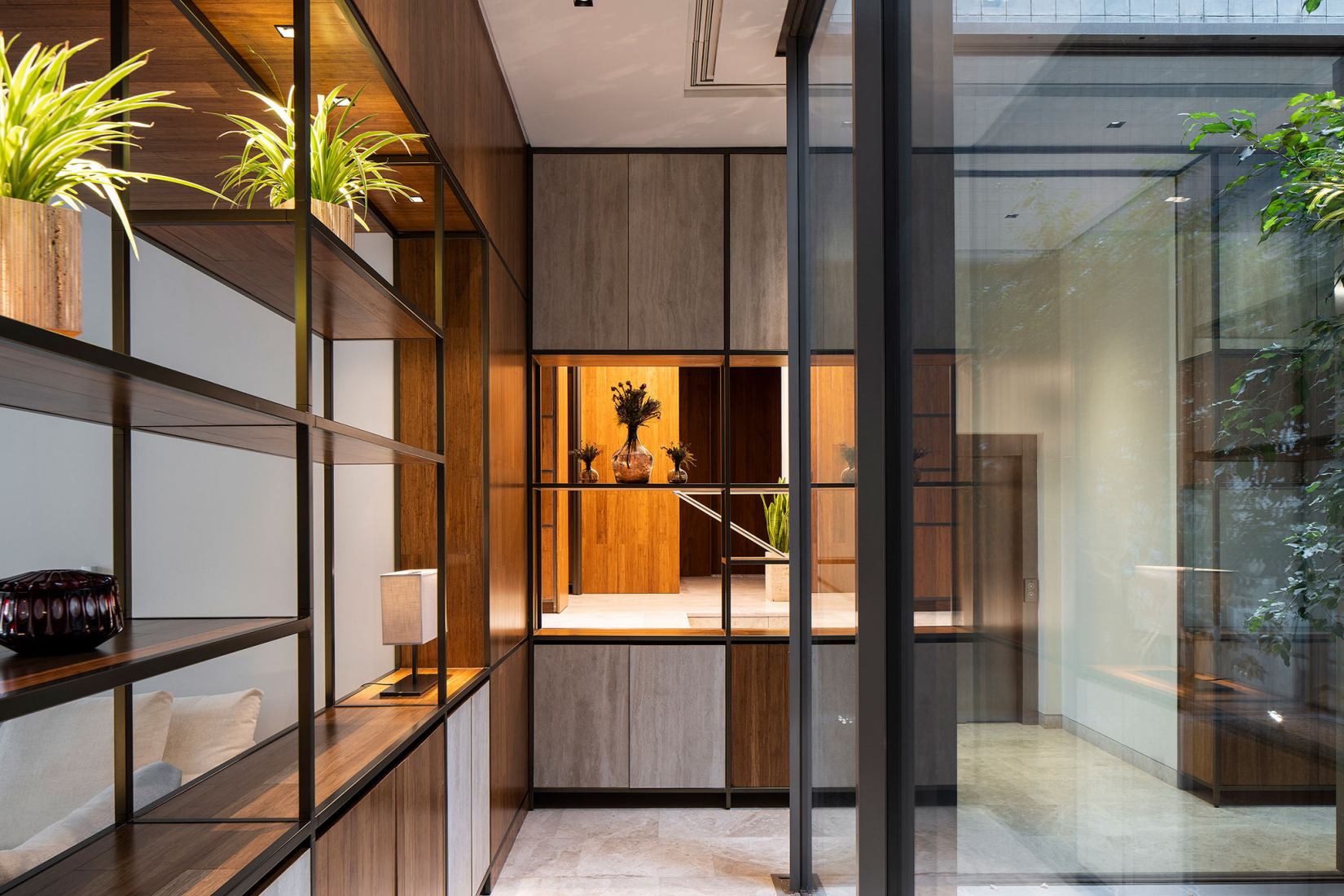 Lattices and layers that filter the space. Pixel House by AGi ...