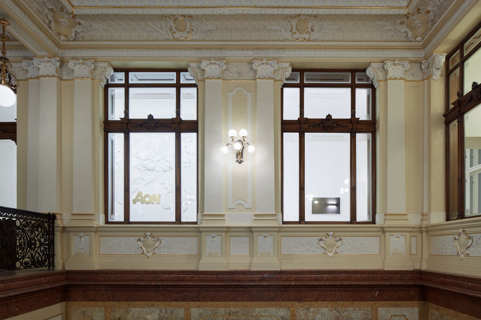 Representation, work and relaxation in the Headquarters of AON by ...