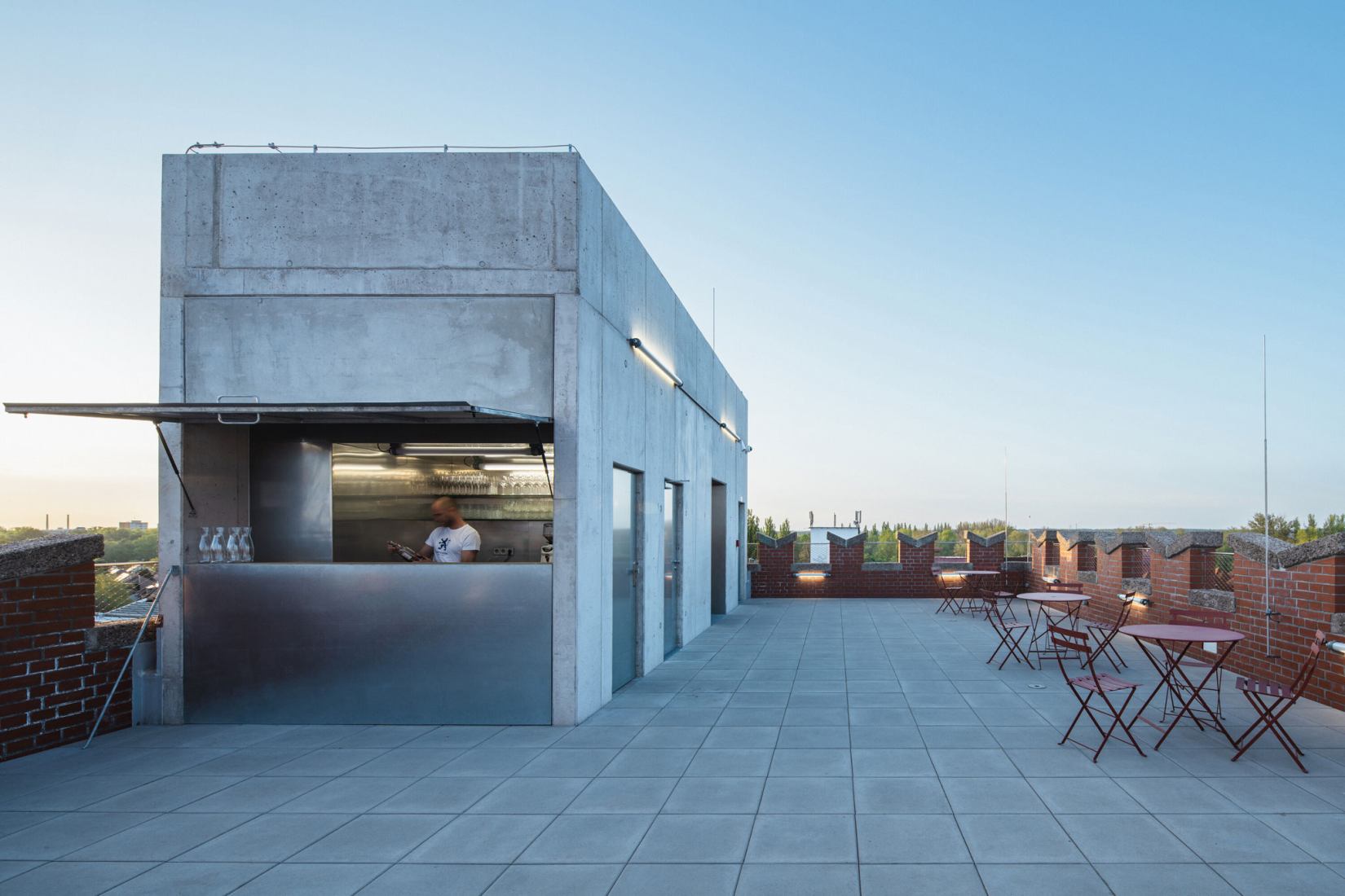 A silo of contemporary culture. Automatic Mills Grain Silo renovation ...