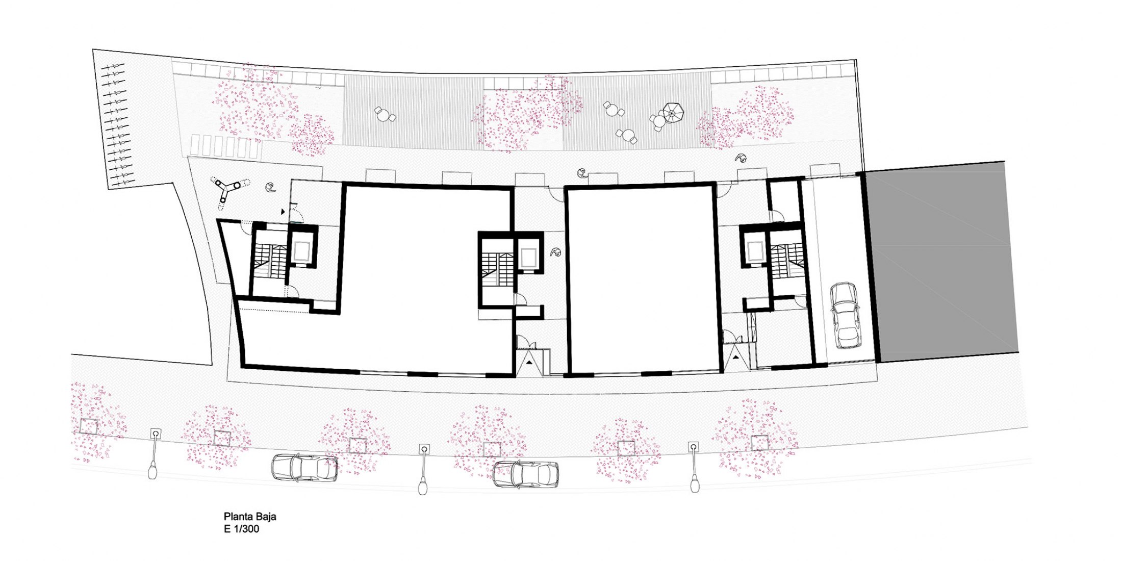 Remarkable from the access. Residential building in Torrent by RAUM 41 ...