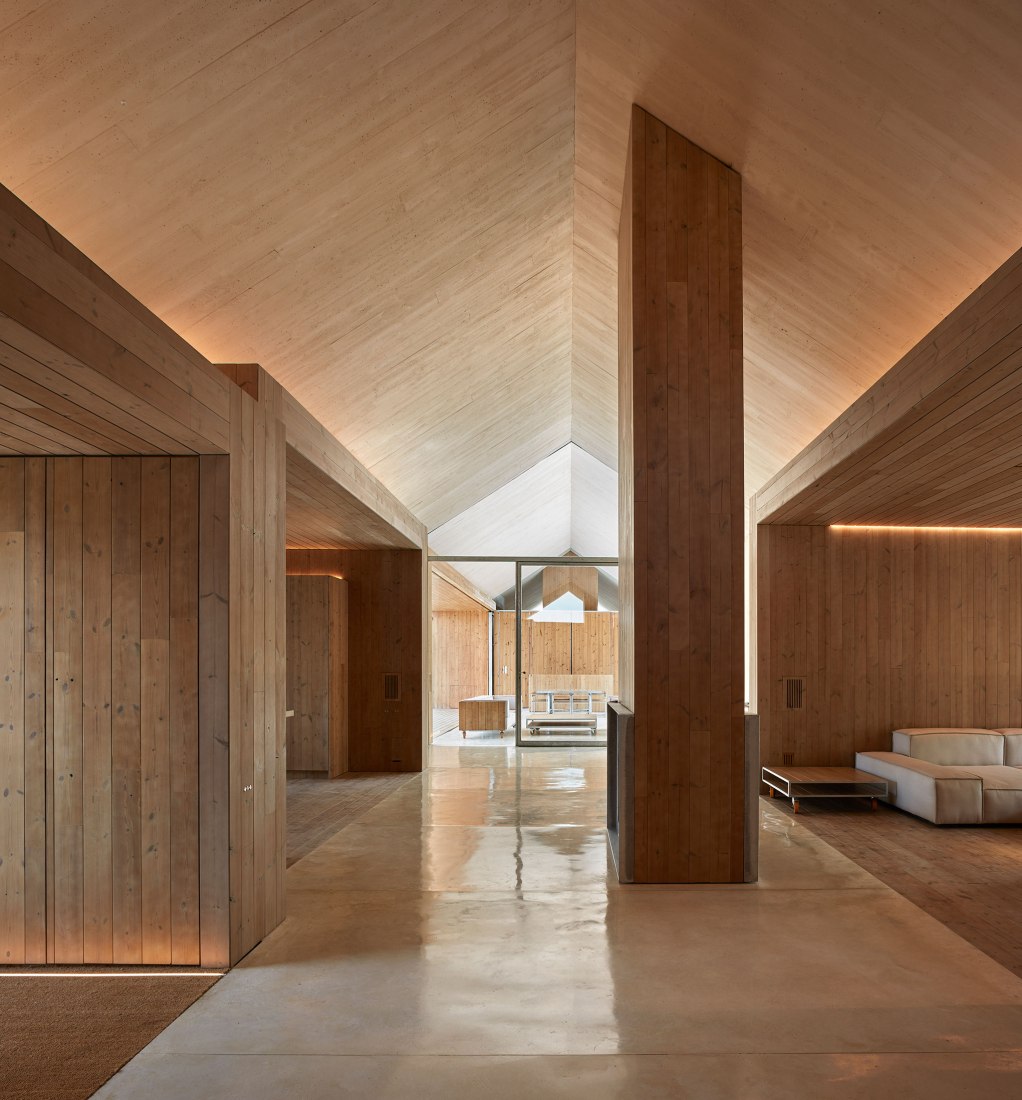 Reshaping the Landscape. Cottage in the Vineyard by Ramón Esteve ...