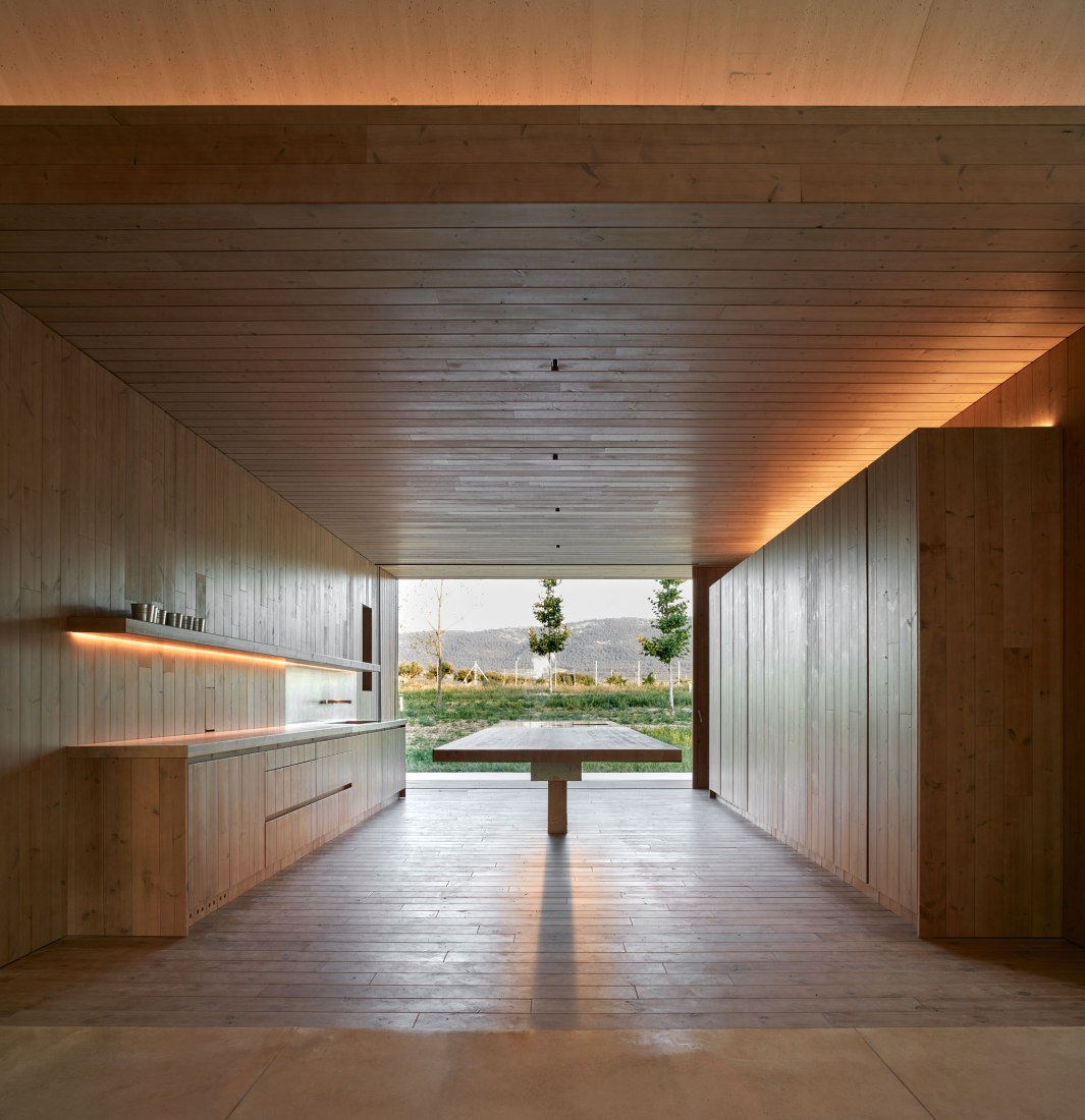 Reshaping the Landscape. Cottage in the Vineyard by Ramón Esteve ...