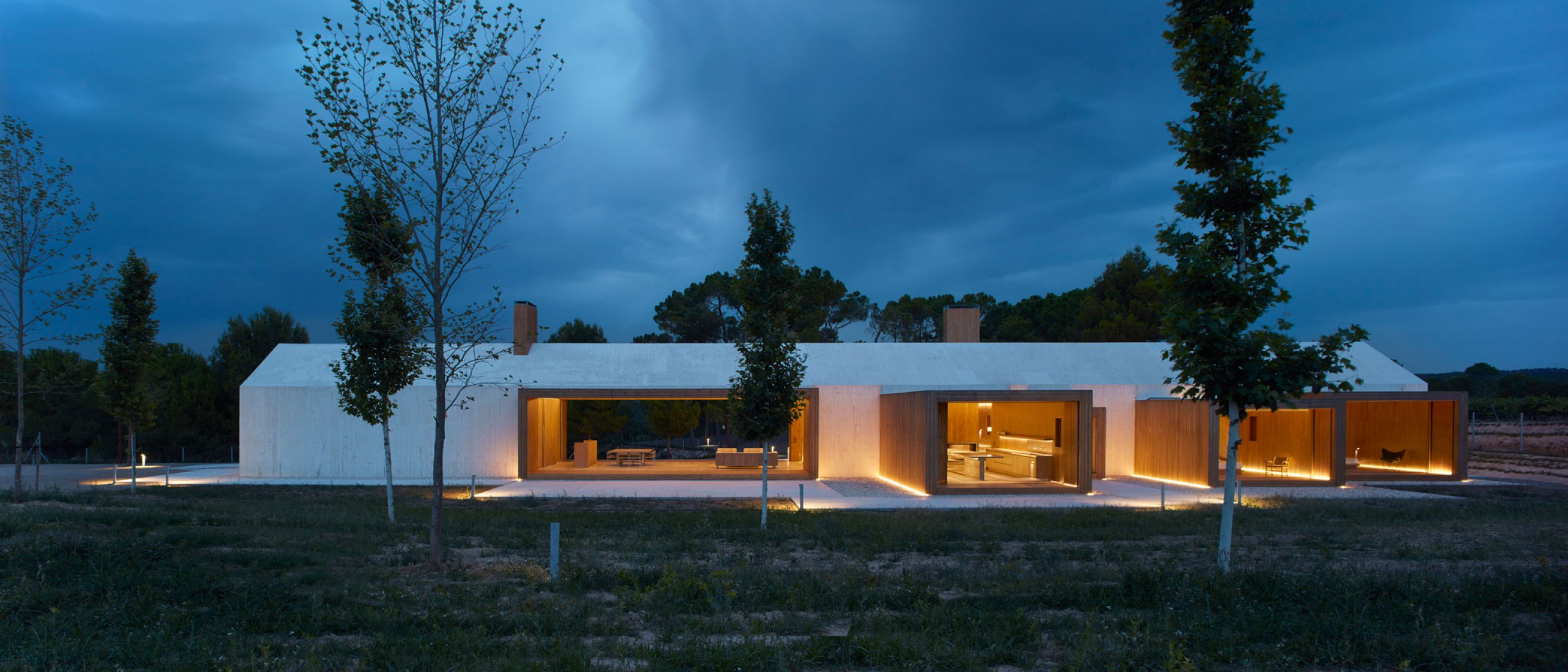 Reshaping the Landscape. Cottage in the Vineyard by Ramón Esteve ...