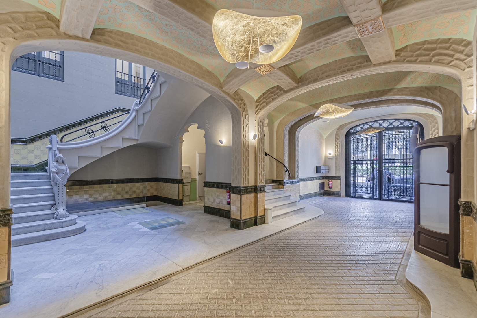 Renovation of the modernist Casa Oller by Octavio Mestre | The Strength ...