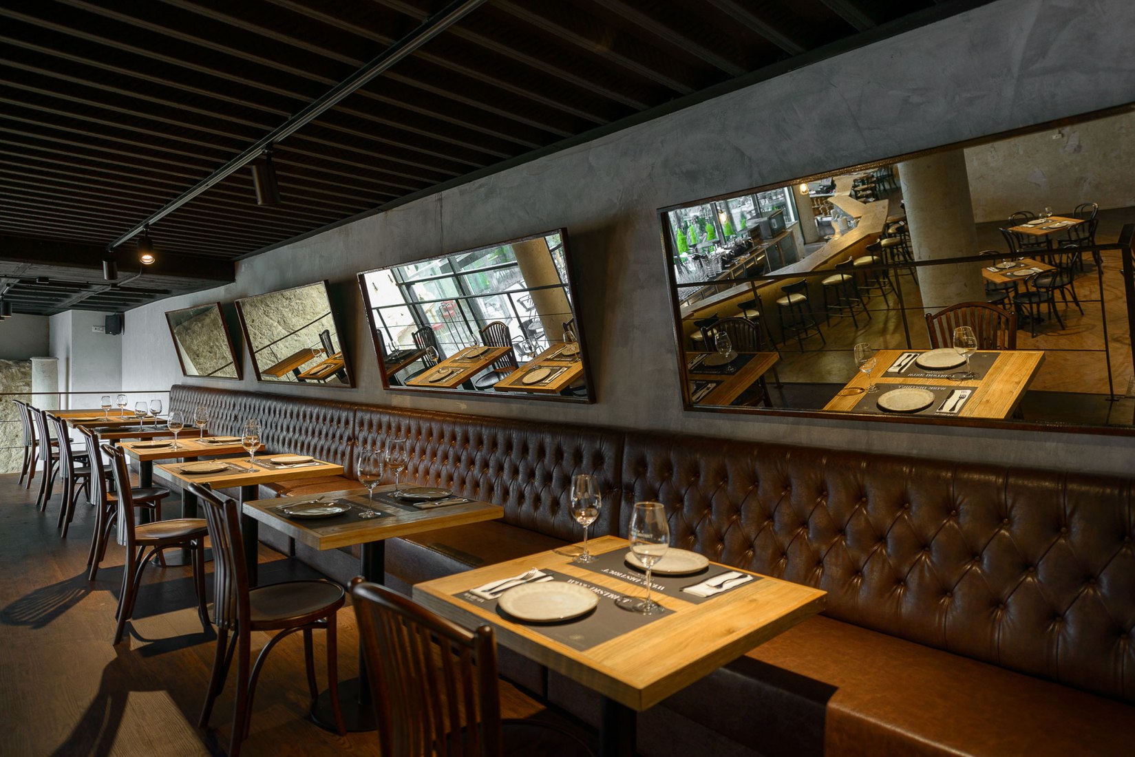 Bar Wine District por Arq Tailor's | Sobre Arquitectura y más | Desde 1998