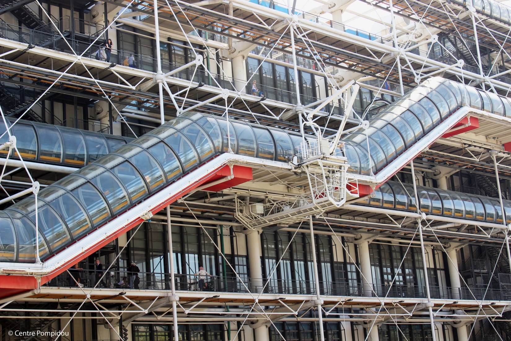Paris architectural masterpiece. Center Pompidou by Renzo Piano and ...