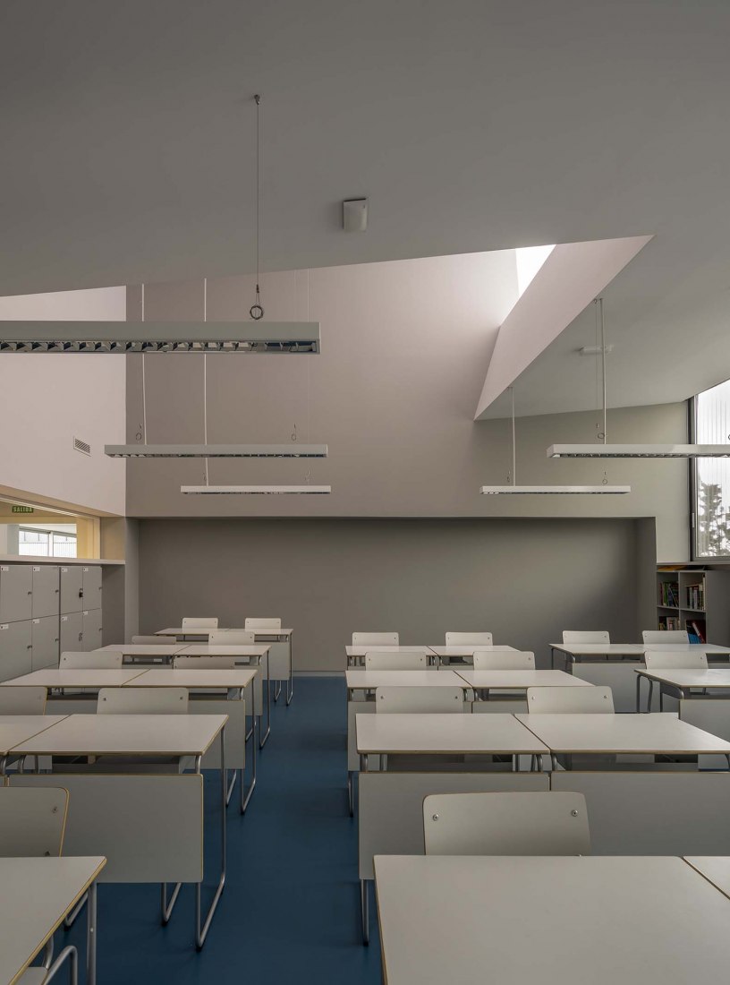 Spaces to learn and create. Runnymede College Campus by Rojo/Fernández ...
