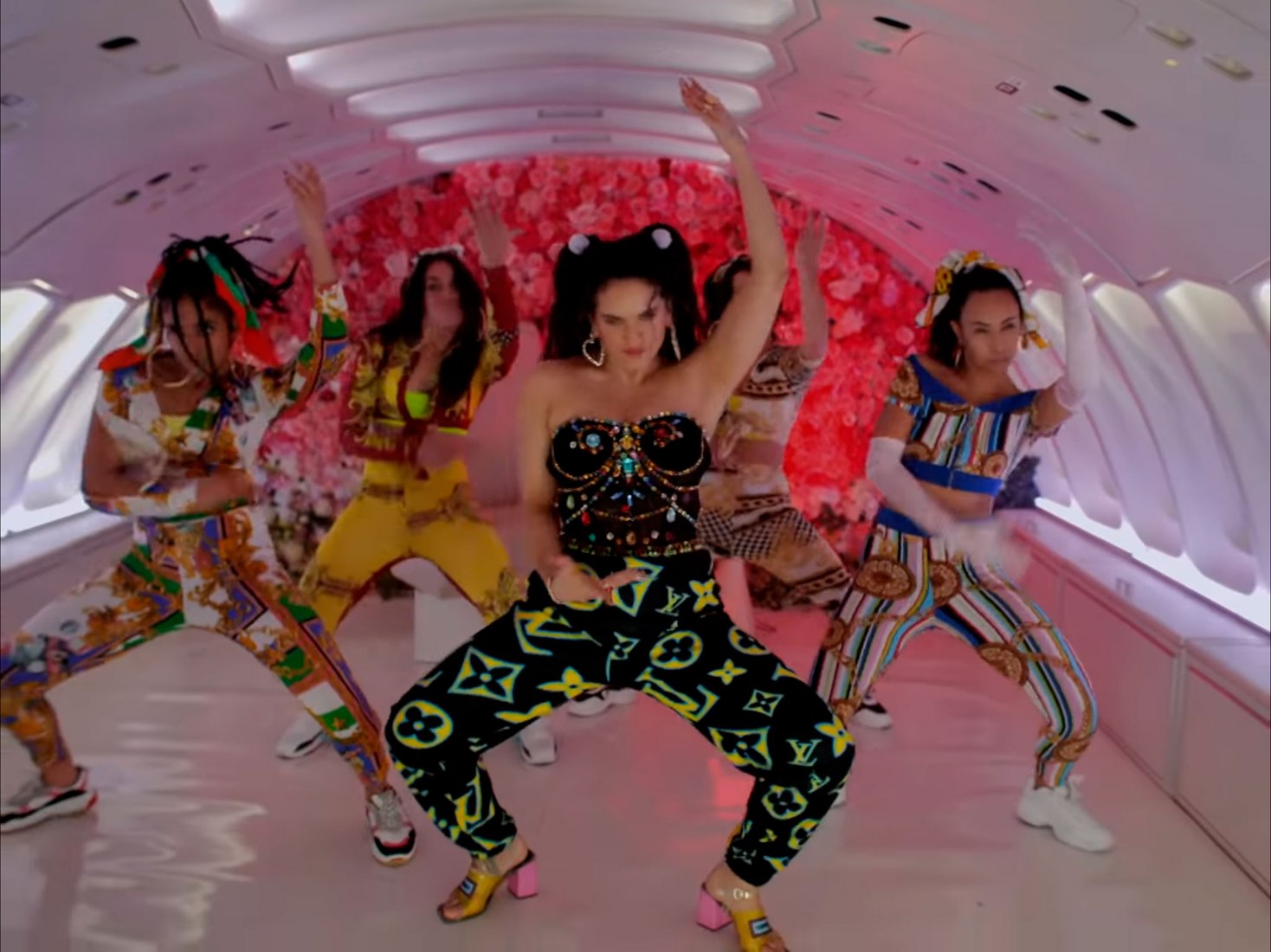 Con Altura por ROSALÍA, J Balvin. Una de las mejores canciones del año ...