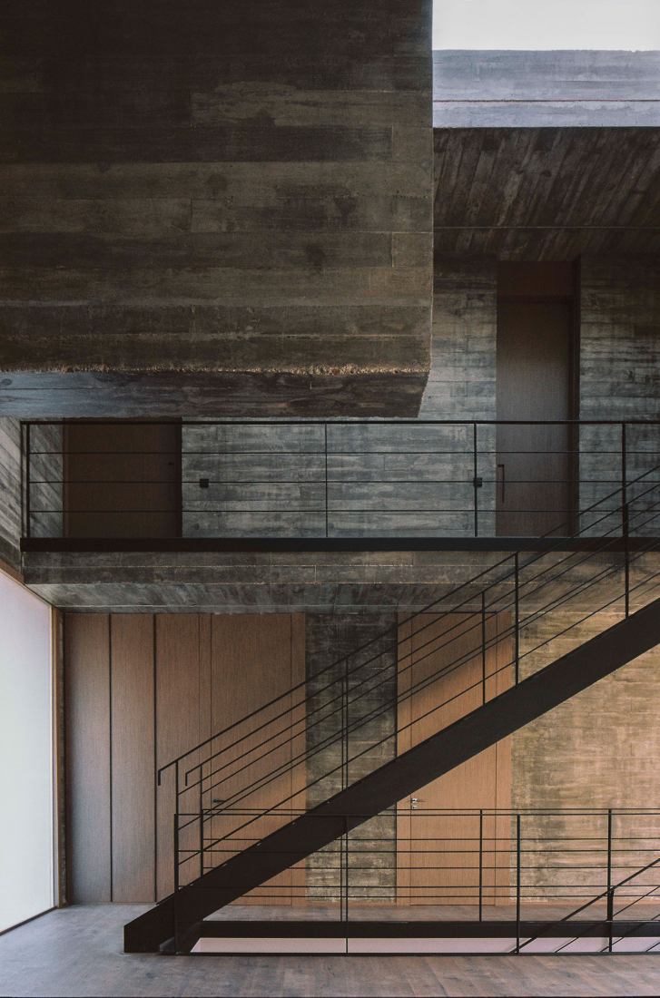 Among the orchard and the city. Rubio House by Carles Faus Architecture ...