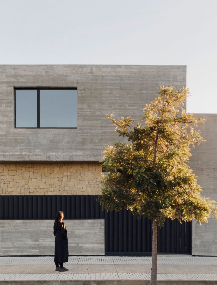 Entre la huerta y la ciudad. Rubio House por Carles Faus Arquitectura ...