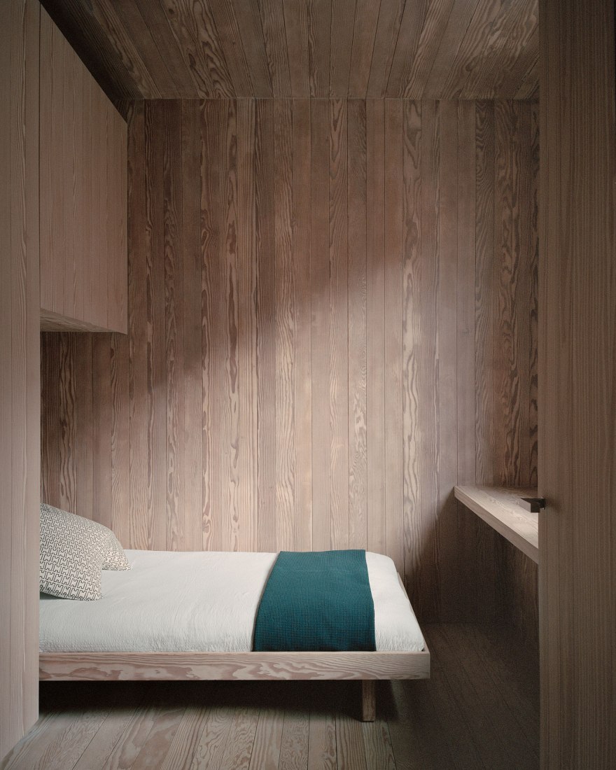 Timber Highgate house. Wembury Mews Home and Studio by Russell Jones ...