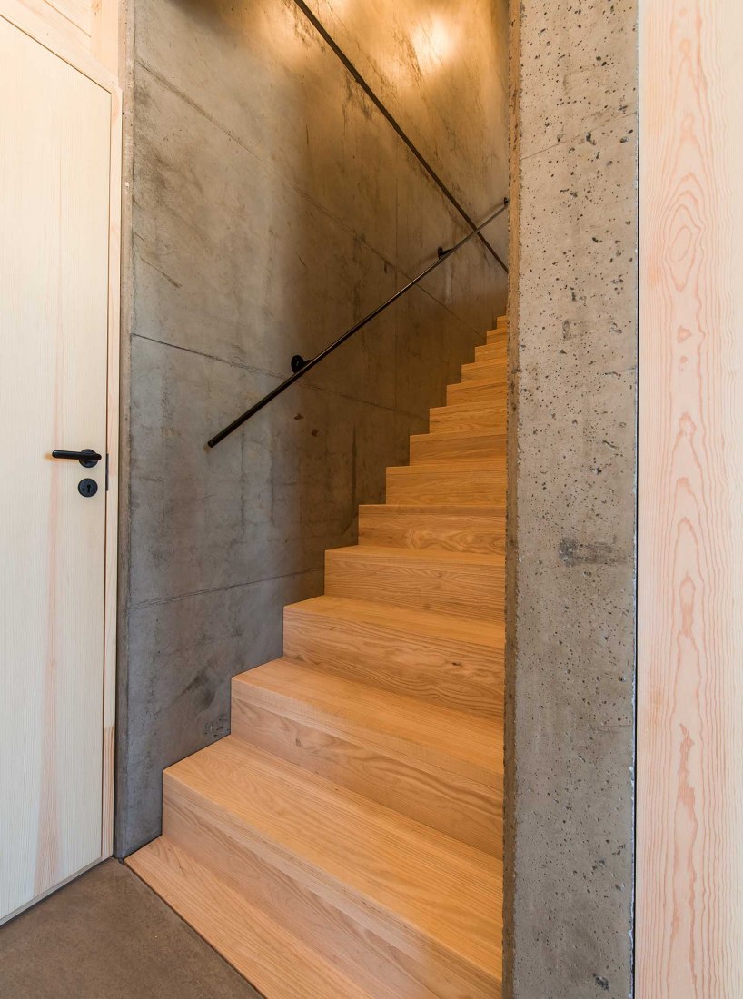 A house that can be adapted to changing needs. Red concrete house by ...