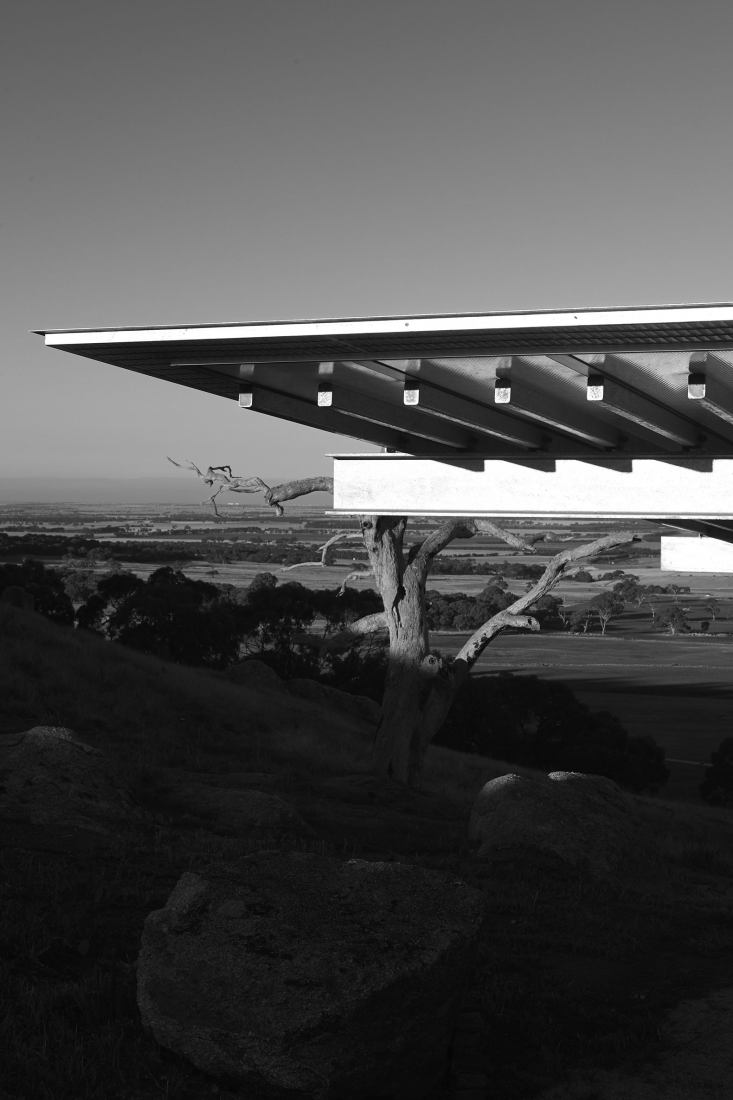 Transform a farm shed into a home. Shack in the Rocks by Sean Godsell ...
