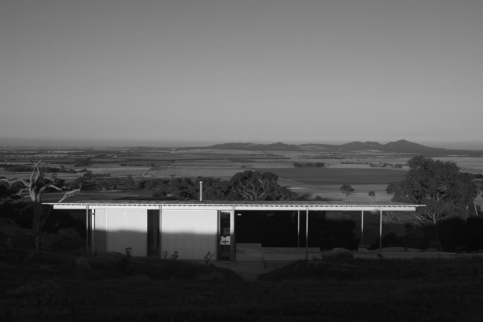 Transform a farm shed into a home. Shack in the Rocks by Sean Godsell ...